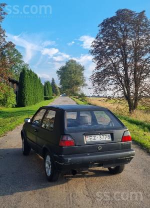 Melns Volkswagen Golf 1991 Bauska, ar dzinēja tilpumu 1.90 L un nobraukumu 273 tūkst. km par 1350 €, foto 3 vietnē AUTOMOTO.COM.LV