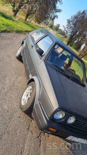 Melns Volkswagen Golf 1991 Bauska, ar dzinēja tilpumu 1.90 L un nobraukumu 273 tūkst. km par 1350 €, foto 5 vietnē AUTOMOTO.COM.LV