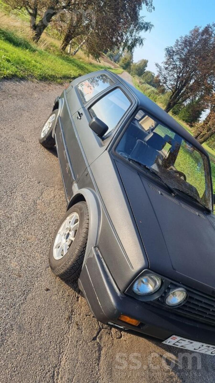 Melns Volkswagen Golf 1991 Bauska, ar dzinēja tilpumu 1.90 L un nobraukumu 273 tūkst. km par 1350 €, foto 5 vietnē AUTOMOTO.COM.LV