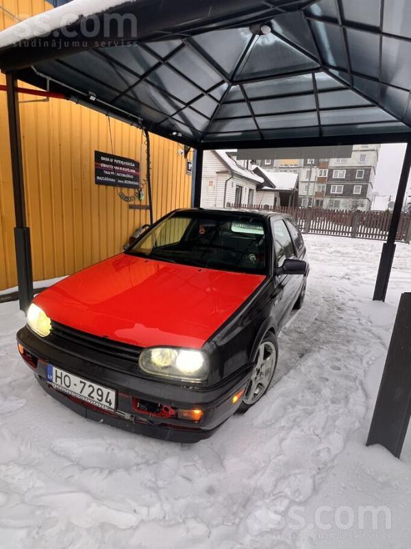 Melns Volkswagen Golf 1995 Rīga, ar dzinēja tilpumu 1.90 L un nobraukumu 0 tūkst. km par 1400 €, foto 1 vietnē AUTOMOTO.COM.LV