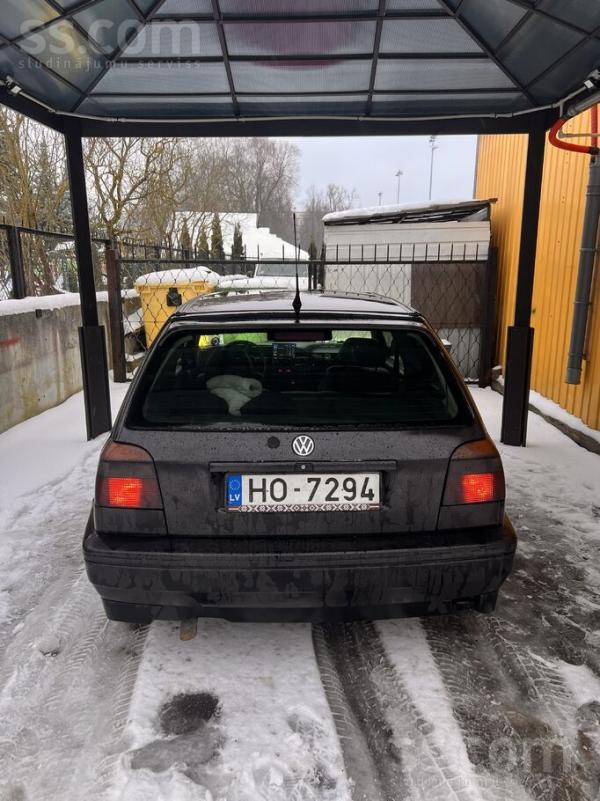 Melns Volkswagen Golf 1995 Rīga, ar dzinēja tilpumu 1.90 L un nobraukumu 0 tūkst. km par 1400 €, foto 2 vietnē AUTOMOTO.COM.LV