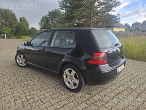 Melns Volkswagen Golf 1999 Rīga, ar dzinēja tilpumu 1.80 L un nobraukumu 252 tūkst. km par 1890 €, foto 5 vietnē AUTOMOTO.COM.LV