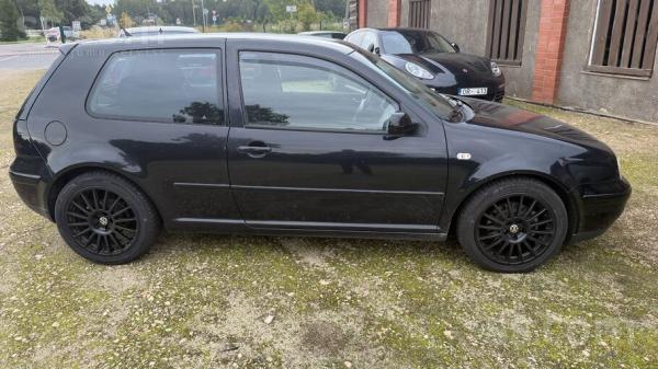 Black Volkswagen Golf 1999 in Limbazi, with an engine capacity of 1.80 L and mileage of 300 thousand km for 3300 €, photo 9 on AUTOMOTO.COM.LV
