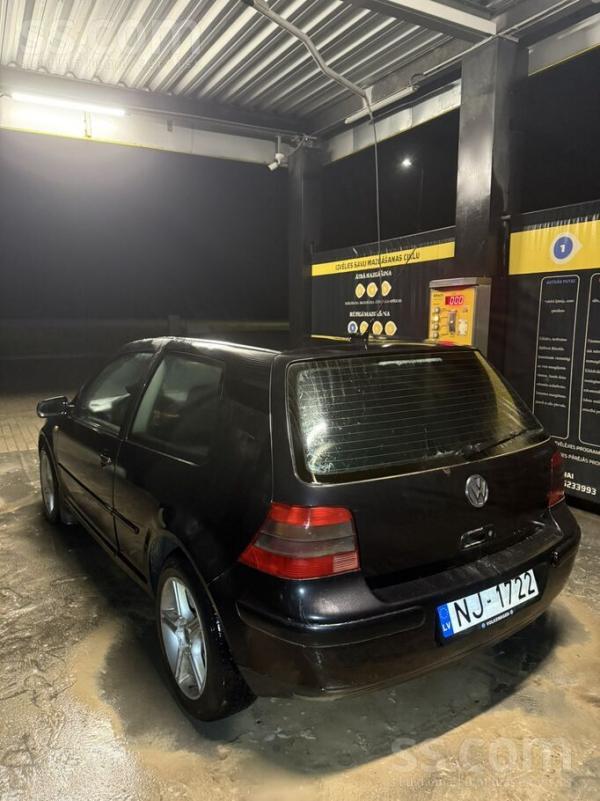 Melns Volkswagen Golf 2002 Jēkabpils, ar dzinēja tilpumu 1.90 L un nobraukumu 301 tūkst. km par 1300 €, foto 2 vietnē AUTOMOTO.COM.LV