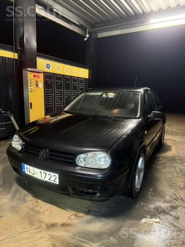 Melns Volkswagen Golf 2002 Jēkabpils, ar dzinēja tilpumu 1.90 L un nobraukumu 301 tūkst. km par 1300 €, foto 8 vietnē AUTOMOTO.COM.LV