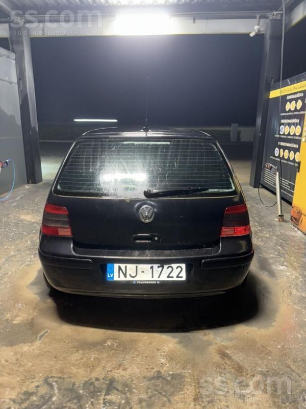 Melns Volkswagen Golf 2002 Jēkabpils, ar dzinēja tilpumu 1.90 L un nobraukumu 301 tūkst. km par 1300 €, foto 9 vietnē AUTOMOTO.COM.LV