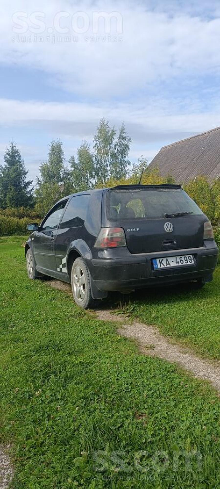 Melns Volkswagen Golf 2002 Daugavpils, ar dzinēja tilpumu 1.40 L un nobraukumu 215 tūkst. km par 1300 €, foto 3 vietnē AUTOMOTO.COM.LV