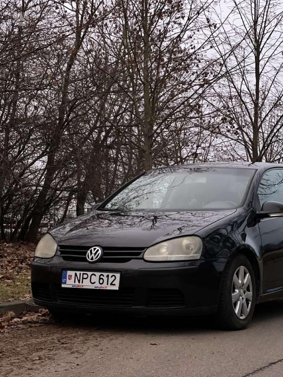 Melns Volkswagen Golf 2003 Kauņa, ar dzinēja tilpumu 1.90 L un nobraukumu 264 tūkst. km par 1350 €, foto 4 vietnē AUTOMOTO.COM.LV