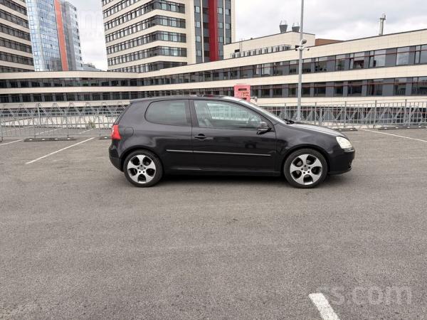 Black Volkswagen Golf 2004 in Riga, with an engine capacity of 1.90 L and mileage of 358 thousand km for 2700 €, photo 4 on AUTOMOTO.COM.LV