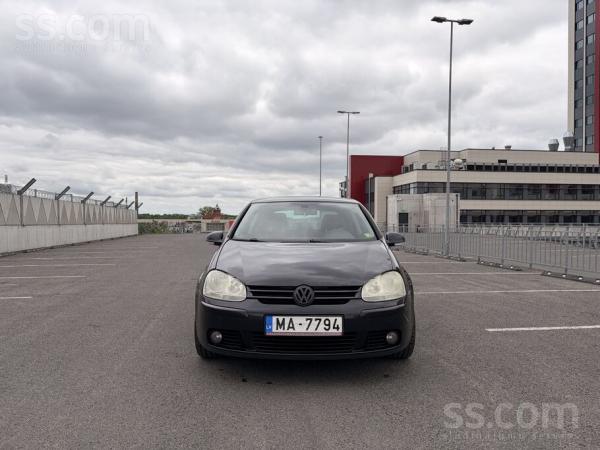 Black Volkswagen Golf 2004 in Riga, with an engine capacity of 1.90 L and mileage of 358 thousand km for 2700 €, photo 9 on AUTOMOTO.COM.LV