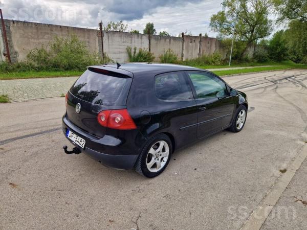 Черный Фольксваген Гольф 2004 в Елгава, объемом двигателя 1.90 л и пробегом 0 тыс. км за 750 €, фото 4 на AUTOMOTO.COM.LV
