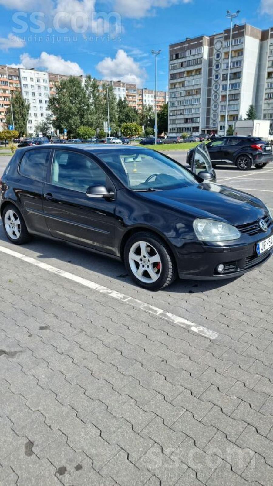 Черный Фольксваген Гольф 2004 в Рига, объемом двигателя 1.90 л и пробегом 383 тыс. км за 1100 €, фото 4 на AUTOMOTO.COM.LV