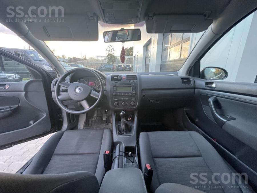 Melns Volkswagen Golf 2004 Rīga, ar dzinēja tilpumu 1.90 L un nobraukumu 356 tūkst. km par 1280 €, foto 7 vietnē AUTOMOTO.COM.LV