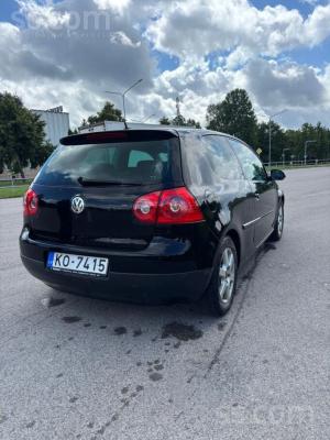 Black Volkswagen Golf 2005 in Aizkraukle, with an engine capacity of 1.90 L and mileage of 272 thousand km for 2000 €, photo 4 on AUTOMOTO.COM.LV