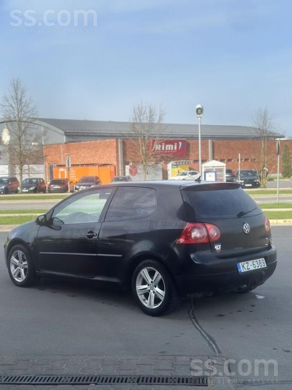 Melns Volkswagen Golf 2006 Kuldīga, ar dzinēja tilpumu 1.90 L un nobraukumu 0 tūkst. km par 1450 €, foto 5 vietnē AUTOMOTO.COM.LV