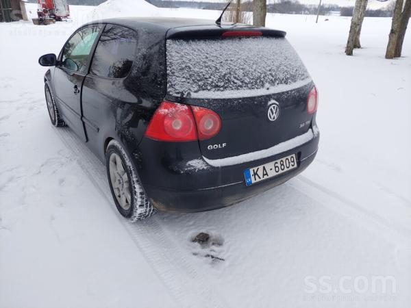 Melns Volkswagen Golf 2006 Liepāja, ar dzinēja tilpumu 2.00 L un nobraukumu 316 tūkst. km par 1100 €, foto 2 vietnē AUTOMOTO.COM.LV