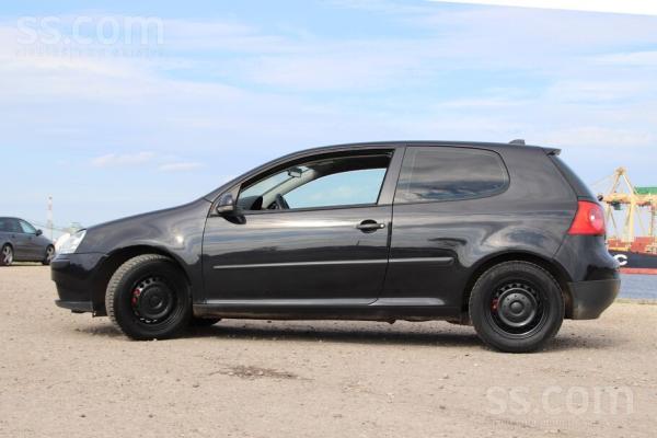 Black Volkswagen Golf 2006 in Riga, with an engine capacity of 1.60 L and mileage of 188 thousand km for 1500 €, photo 8 on AUTOMOTO.COM.LV