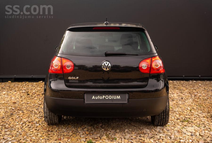 Melns Volkswagen Golf 2007 Rīga, ar dzinēja tilpumu 1.90 L un nobraukumu 386 tūkst. km par 2350 €, foto 4 vietnē AUTOMOTO.COM.LV