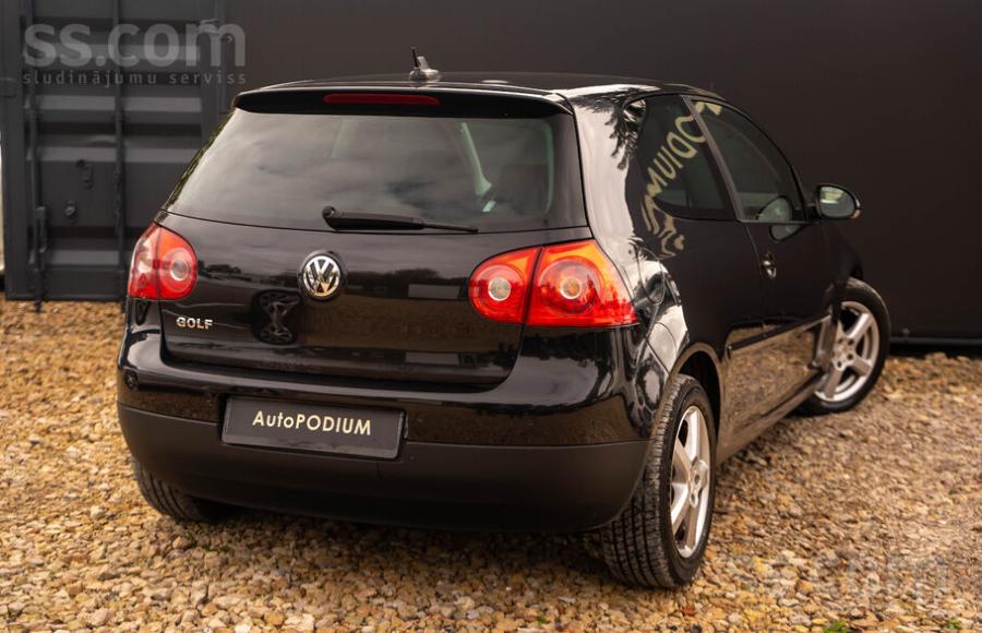 Melns Volkswagen Golf 2007 Rīga, ar dzinēja tilpumu 1.90 L un nobraukumu 386 tūkst. km par 2350 €, foto 5 vietnē AUTOMOTO.COM.LV