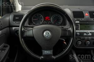 Melns Volkswagen Golf 2007 Rīga, ar dzinēja tilpumu 1.90 L un nobraukumu 386 tūkst. km par 2350 €, foto 9 vietnē AUTOMOTO.COM.LV