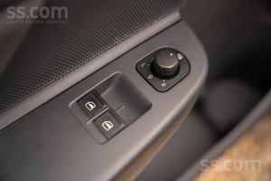 Melns Volkswagen Golf 2007 Rīga, ar dzinēja tilpumu 1.90 L un nobraukumu 386 tūkst. km par 2350 €, foto 12 vietnē AUTOMOTO.COM.LV