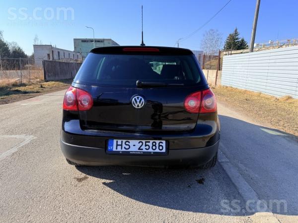 Melns Volkswagen Golf 2008 Rīga, ar dzinēja tilpumu 1.90 L un nobraukumu 276 tūkst. km par 745 €, foto 4 vietnē AUTOMOTO.COM.LV