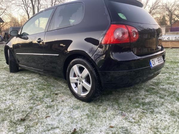 Melns Volkswagen Golf 2009 Rēzekne, ar dzinēja tilpumu 1.90 L un nobraukumu 347 tūkst. km par 3250 €, foto 3 vietnē AUTOMOTO.COM.LV
