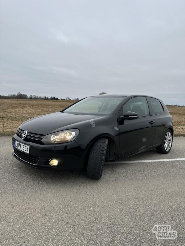 Melns Volkswagen Golf 2009 Viļņa, ar dzinēja tilpumu 1.40 L un nobraukumu 284 tūkst. km par 4500 €, foto 2 vietnē AUTOMOTO.COM.LV