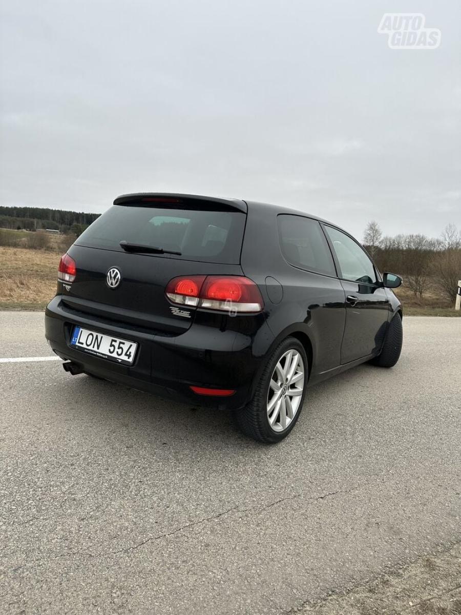 Melns Volkswagen Golf 2009 Viļņa, ar dzinēja tilpumu 1.40 L un nobraukumu 284 tūkst. km par 4500 €, foto 5 vietnē AUTOMOTO.COM.LV