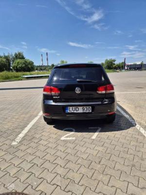 Black Volkswagen Golf 2010 in Kaunas, with an engine capacity of 1.39 L and mileage of 240 thousand km for 3500 €, photo 4 on AUTOMOTO.COM.LV