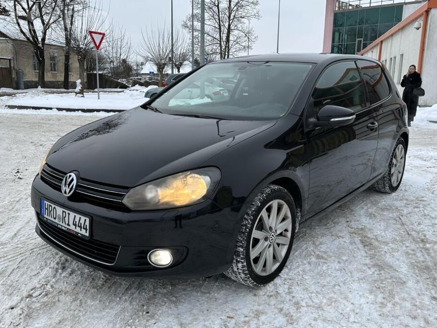 Black Volkswagen Golf 2011 in Daugavpils, with an engine capacity of 1.60 L and mileage of 293 thousand km for 2850 €, photo 1 on AUTOMOTO.COM.LV