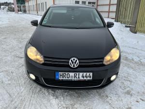 Black Volkswagen Golf 2011 in Daugavpils, with an engine capacity of 1.60 L and mileage of 293 thousand km for 2850 €, photo 2 on AUTOMOTO.COM.LV