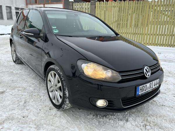 Black Volkswagen Golf 2011 in Daugavpils, with an engine capacity of 1.60 L and mileage of 293 thousand km for 2850 €, photo 3 on AUTOMOTO.COM.LV