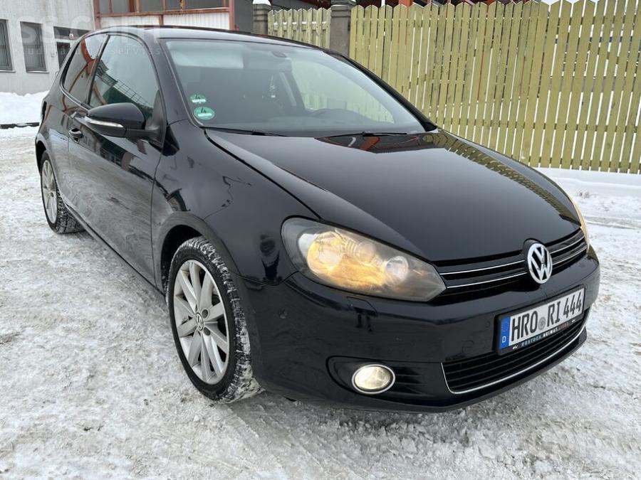Black Volkswagen Golf 2011 in Daugavpils, with an engine capacity of 1.60 L and mileage of 293 thousand km for 2850 €, photo 3 on AUTOMOTO.COM.LV