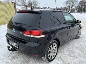 Black Volkswagen Golf 2011 in Daugavpils, with an engine capacity of 1.60 L and mileage of 293 thousand km for 2850 €, photo 6 on AUTOMOTO.COM.LV