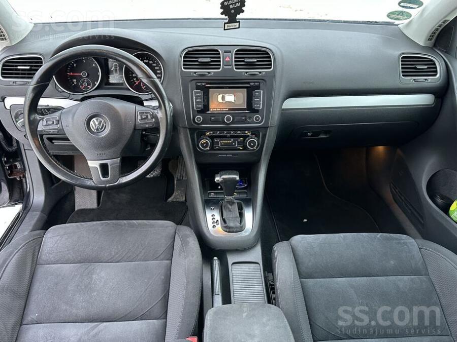 Black Volkswagen Golf 2011 in Daugavpils, with an engine capacity of 1.60 L and mileage of 293 thousand km for 2850 €, photo 14 on AUTOMOTO.COM.LV