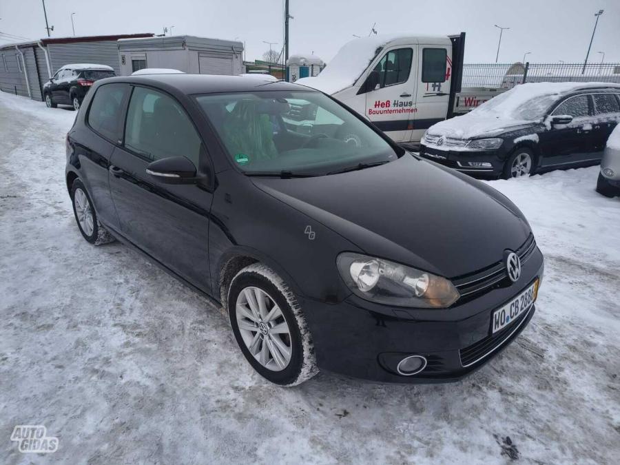 Melns Volkswagen Golf 2011 Marijampole, ar dzinēja tilpumu 1.40 L un nobraukumu 120 tūkst. km par 3900 €, foto 1 vietnē AUTOMOTO.COM.LV