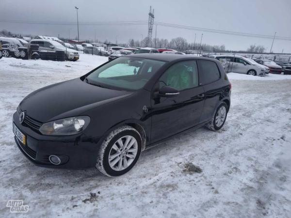 Black Volkswagen Golf 2011 in Marijampole, with an engine capacity of 1.40 L and mileage of 120 thousand km for 3900 €, photo 3 on AUTOMOTO.COM.LV