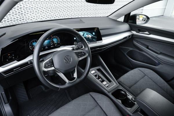 Black Volkswagen Golf 2024 in Marupe, with an engine capacity of 1.50 L and mileage of 39 thousand km for 22900 €, photo 10 on AUTOMOTO.COM.LV