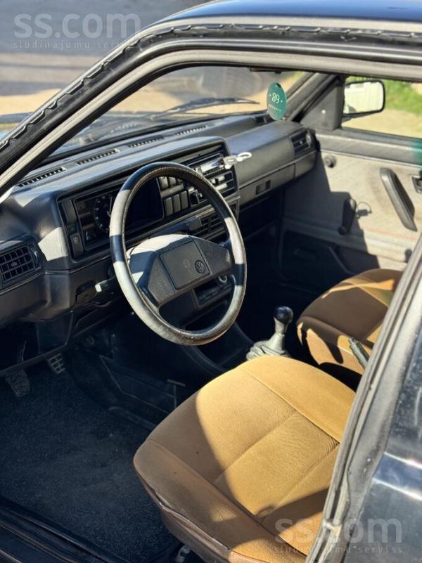 Melns Volkswagen Golf 1985 Balvi, ar dzinēja tilpumu 1.60 L un nobraukumu 441 tūkst. km par 1900 €, foto 6 vietnē AUTOMOTO.COM.LV