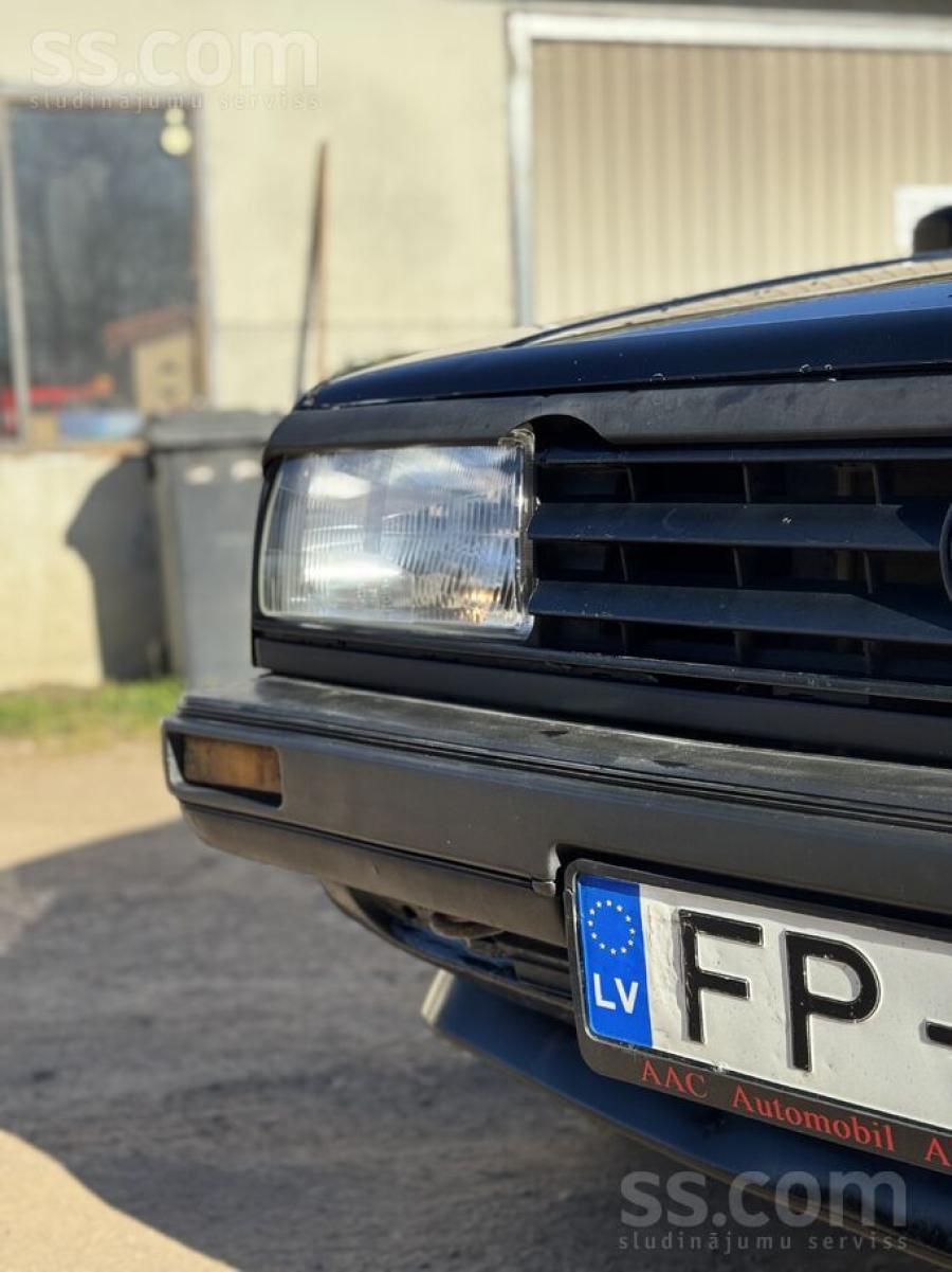 Melns Volkswagen Golf 1985 Balvi, ar dzinēja tilpumu 1.60 L un nobraukumu 441 tūkst. km par 1900 €, foto 16 vietnē AUTOMOTO.COM.LV