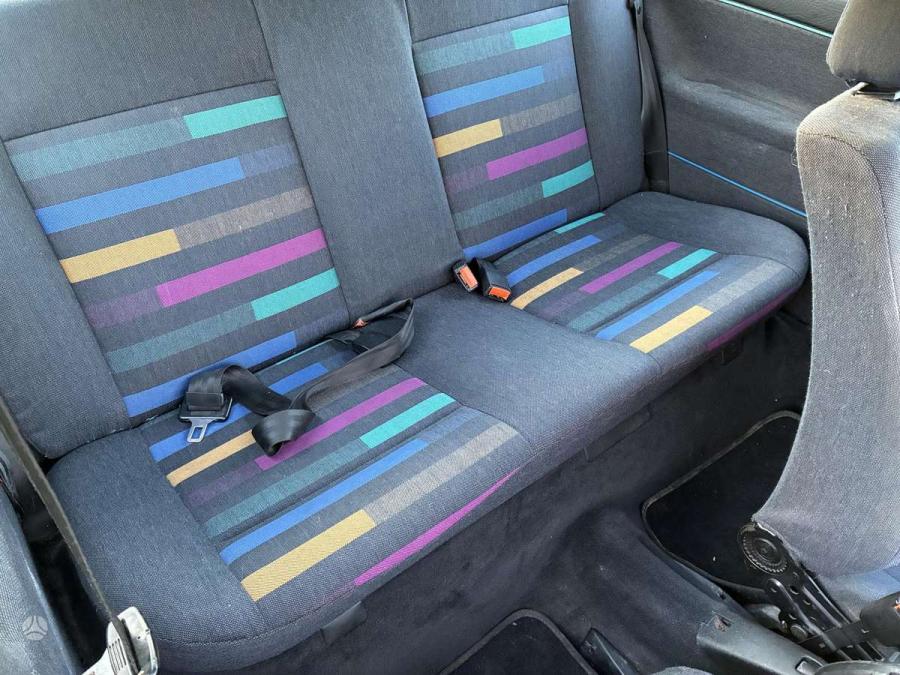 Black Volkswagen Golf 1990 in Vilnius, with an engine capacity of 1.78 L and mileage of 300 thousand km for 1800 €, photo 15 on AUTOMOTO.COM.LV