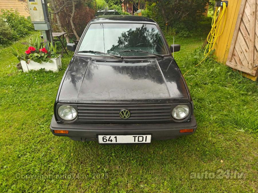 Melns Volkswagen Golf 1990 Tallina, ar dzinēja tilpumu 1.60 L un nobraukumu 340 tūkst. km par 1000 €, foto 1 vietnē AUTOMOTO.COM.LV