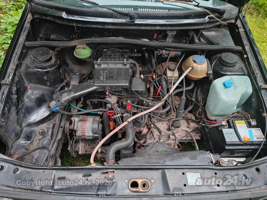 Melns Volkswagen Golf 1990 Tallina, ar dzinēja tilpumu 1.60 L un nobraukumu 340 tūkst. km par 1000 €, foto 8 vietnē AUTOMOTO.COM.LV