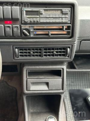Black Volkswagen Golf 1991 in Cesis, with an engine capacity of 1.60 L and mileage of 400 thousand km for 3490 €, photo 19 on AUTOMOTO.COM.LV