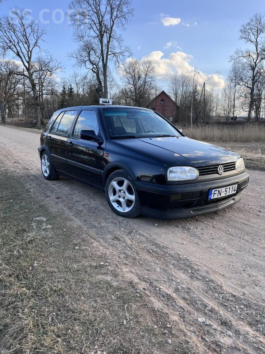 Melns Volkswagen Golf 1993 Valmiera, ar dzinēja tilpumu 1.80 L un nobraukumu 322 tūkst. km par 1300 €, foto 1 vietnē AUTOMOTO.COM.LV