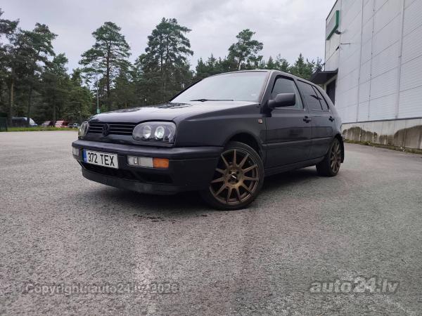 Melns Volkswagen Golf 1993 Tallina, ar dzinēja tilpumu 1.80 L un nobraukumu 290 tūkst. km par 600 €, foto 4 vietnē AUTOMOTO.COM.LV