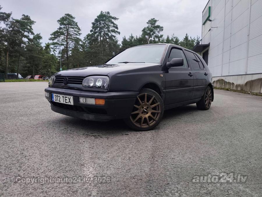 Melns Volkswagen Golf 1993 Tallina, ar dzinēja tilpumu 1.80 L un nobraukumu 290 tūkst. km par 600 €, foto 5 vietnē AUTOMOTO.COM.LV