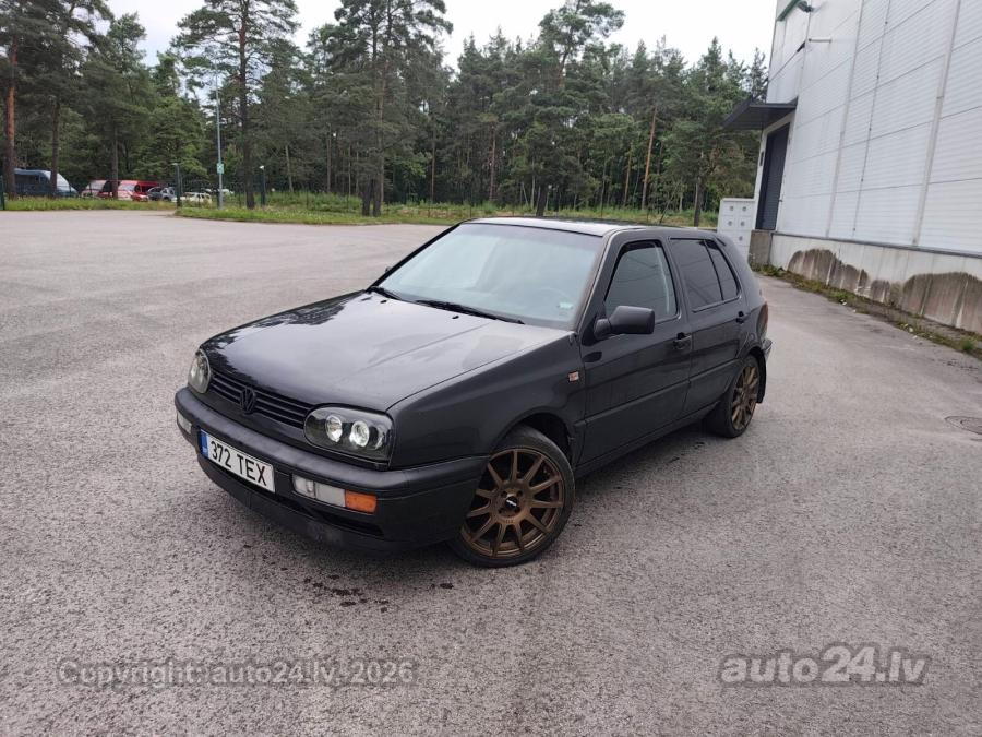 Melns Volkswagen Golf 1993 Tallina, ar dzinēja tilpumu 1.80 L un nobraukumu 290 tūkst. km par 600 €, foto 6 vietnē AUTOMOTO.COM.LV