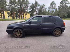 Melns Volkswagen Golf 1993 Tallina, ar dzinēja tilpumu 1.80 L un nobraukumu 290 tūkst. km par 600 €, foto 7 vietnē AUTOMOTO.COM.LV